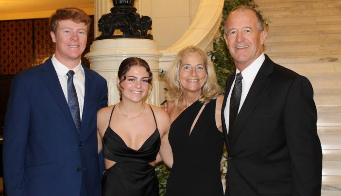 Lung cancer patient finds pain relief at MD Anderson | MD Anderson ...