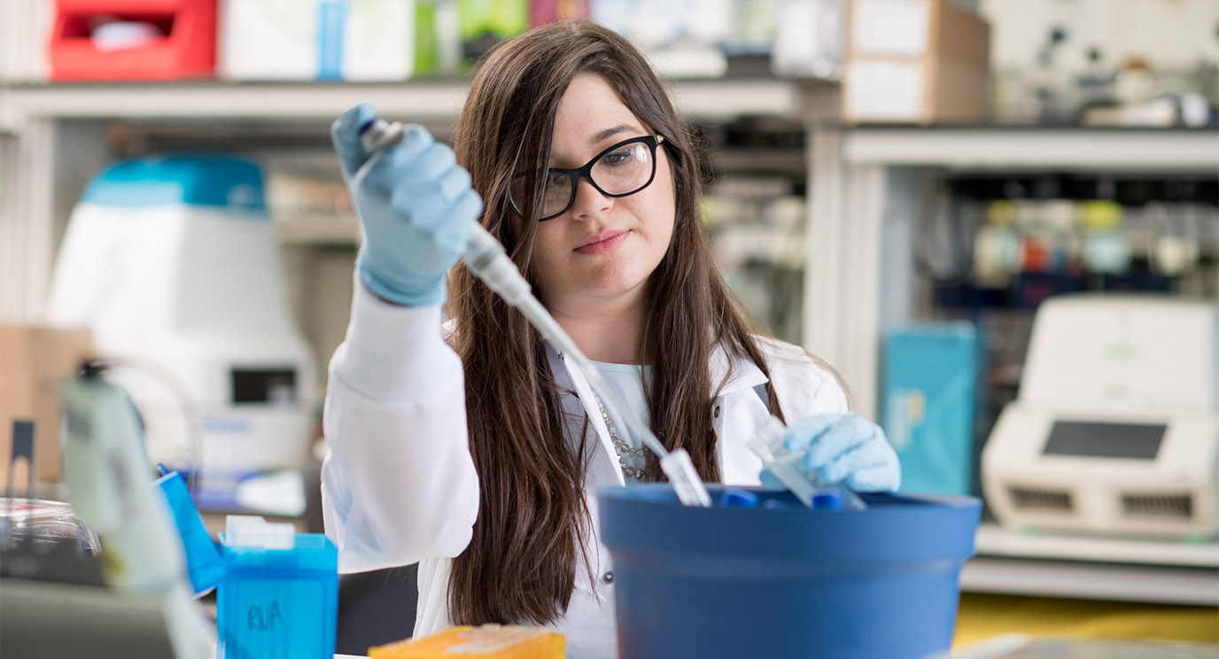 Program trains Puerto Rican students to become physician-scientists ...